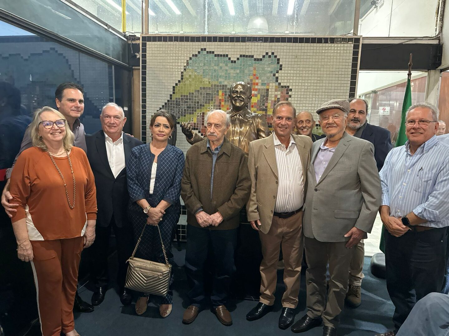 SindResbar homenageia Dr. Nelson Pinto por seus 92 anos de contribuição ...