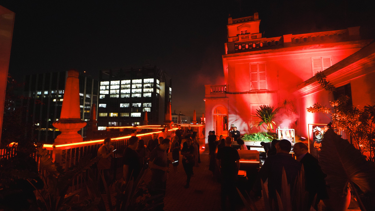 Happy Hour Apressa: Sabores e Negócios no Edifício Martinelli | SindResBar